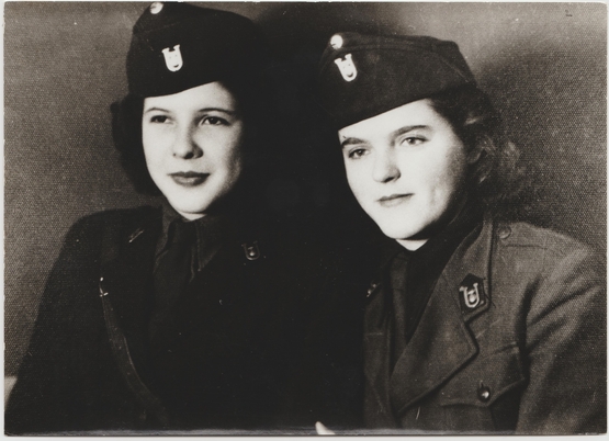 Maja Buždon, lijevo je Nada Šakić (Izvor: JUSP Jasenovac)